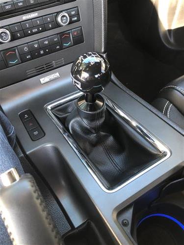 Mustang Carbon Fiber Pattern Shift Boot (10-14) - LMR