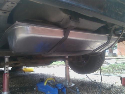 Mustang Fuel Tank w/o EFI (82-86) - LMR.com