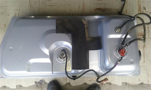 Mustang Fuel Tank Kit w/ EFI (87-97) - LMR.com