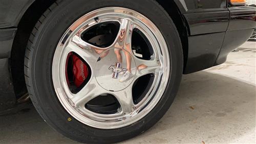 Mustang 5 Lug Pony Wheel & Ford Licensed Center Cap Kit - 17x8/10 ...