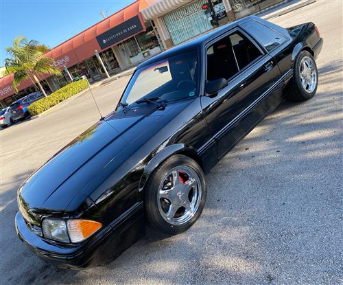 Mustang 5 Lug Pony Wheel & Ford Licensed Center Cap Kit - 17x8/10 ...